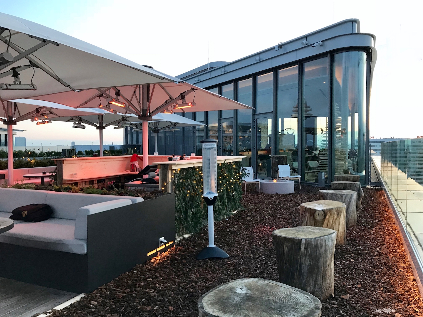 Aurora Rooftop Bar-2 – Viennissima Lifestyle